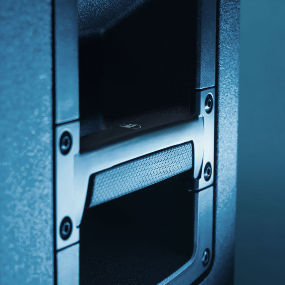 KX 32-A ACTIVE HIGH OUTPUT TWO-WAY SPEAKER